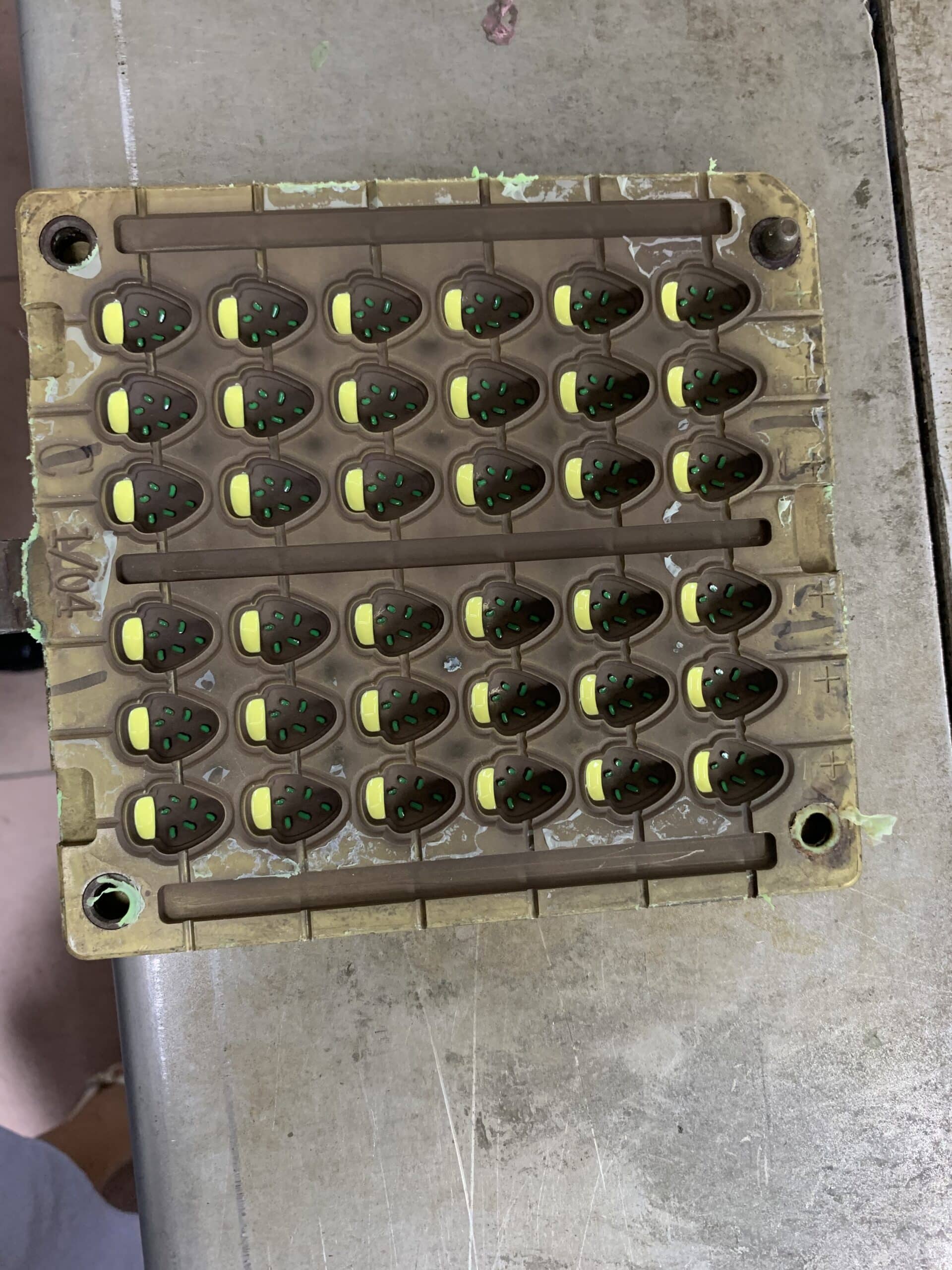 Multi-Color Dripping Molding - Z.S.R.